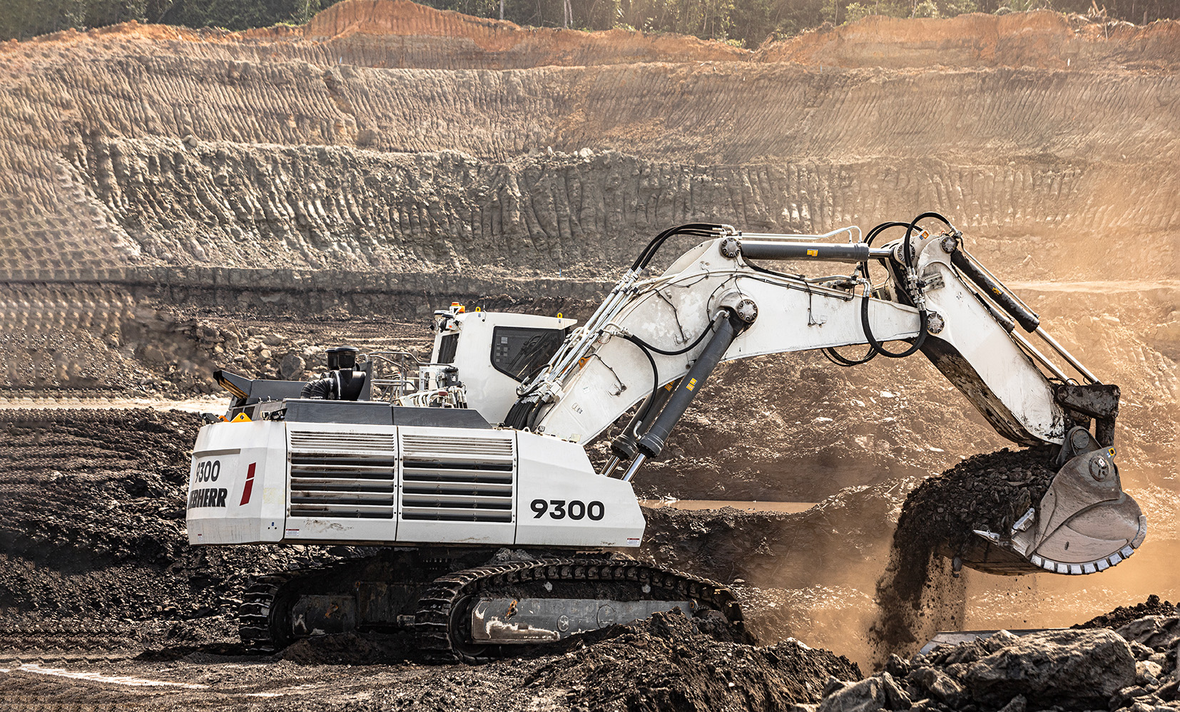 Perayaan HUT Ke-75, Liebherr Perkenalkan Produk Baru Ekskavator R 9300 ...